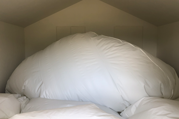 Une structure gonflable sur-mesure respire dans une maison | Platibubble